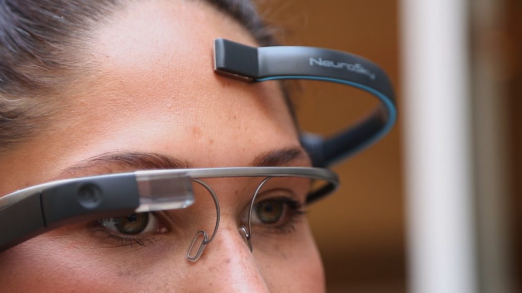 Google Glass Sensor Allows You To Take Photos Using Power Of Thought